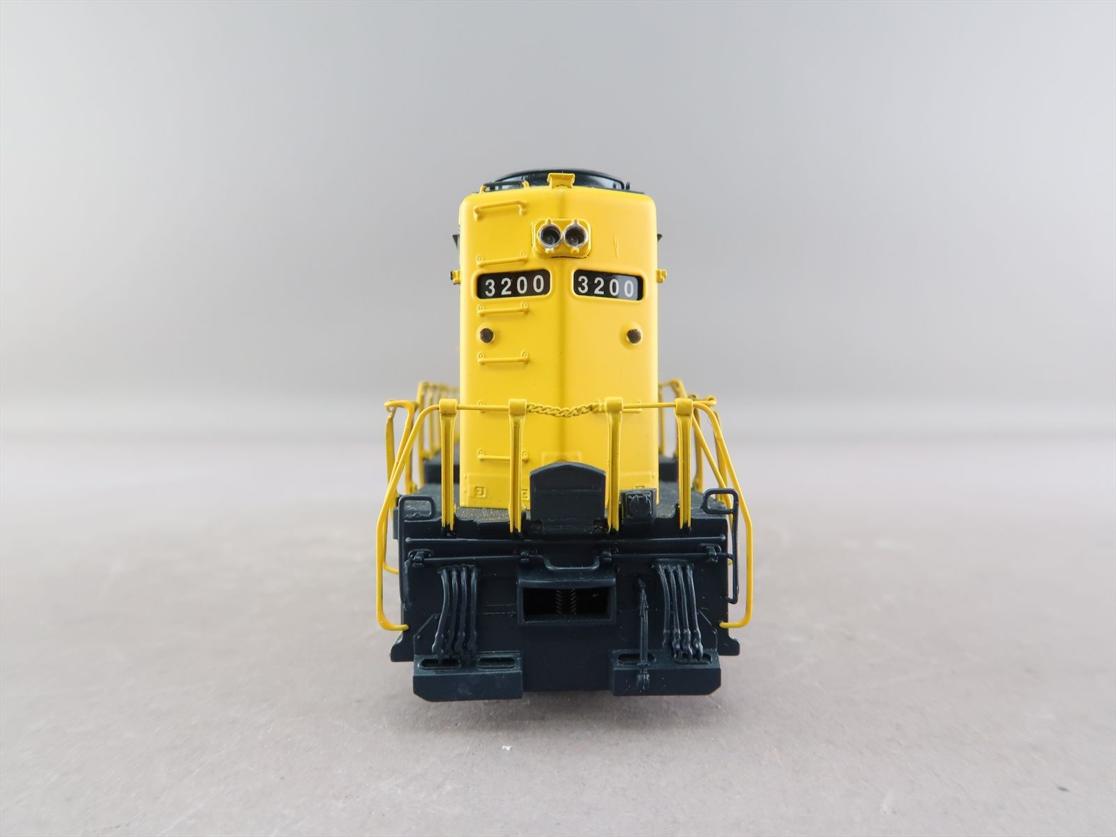 HO Brass Model - CIL 2151.1 AT&SF Santa Fe GP-30 Phase 1 #3200 - F/P ...