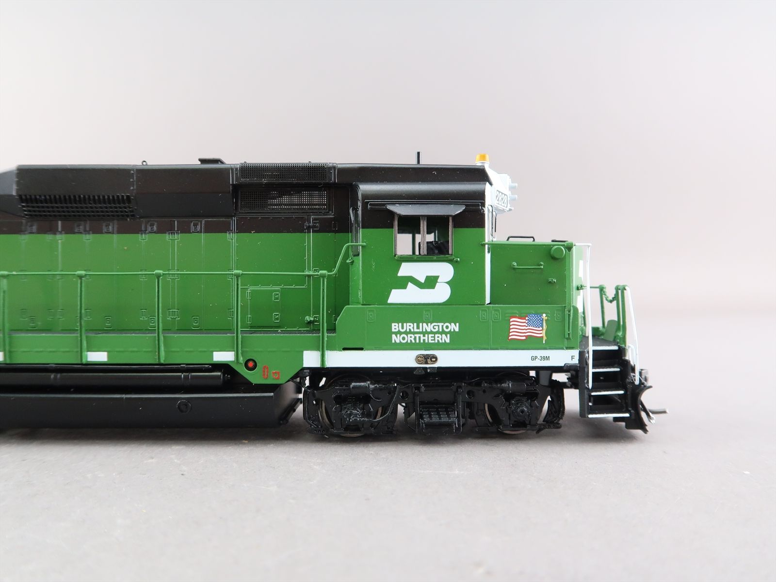 HO Brass Model - OMI AA-1137-2 BN Burlington Northern GP39M #2828 - F/P - 2006 Run - Ajin