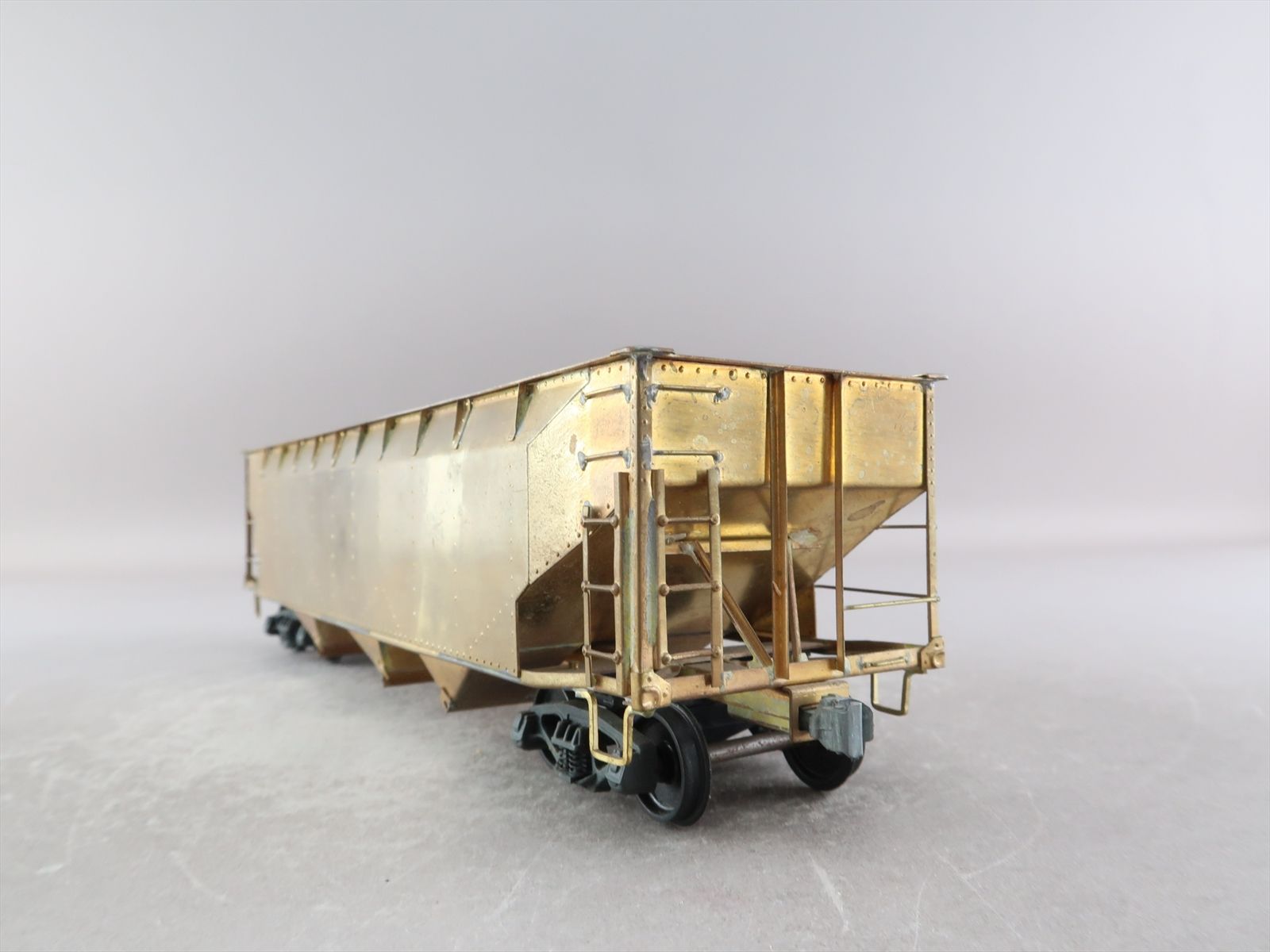 O Brass Model - USH U.S. Hobbies 701 Offset Side Triple Hopper 3-Bay ...