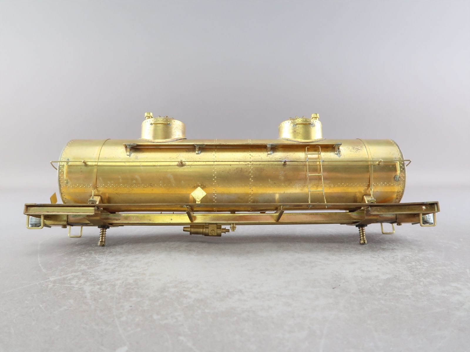 O Brass Model - USH 302 8,000 Gallon Double Dome Tank Car - Unpainted ...