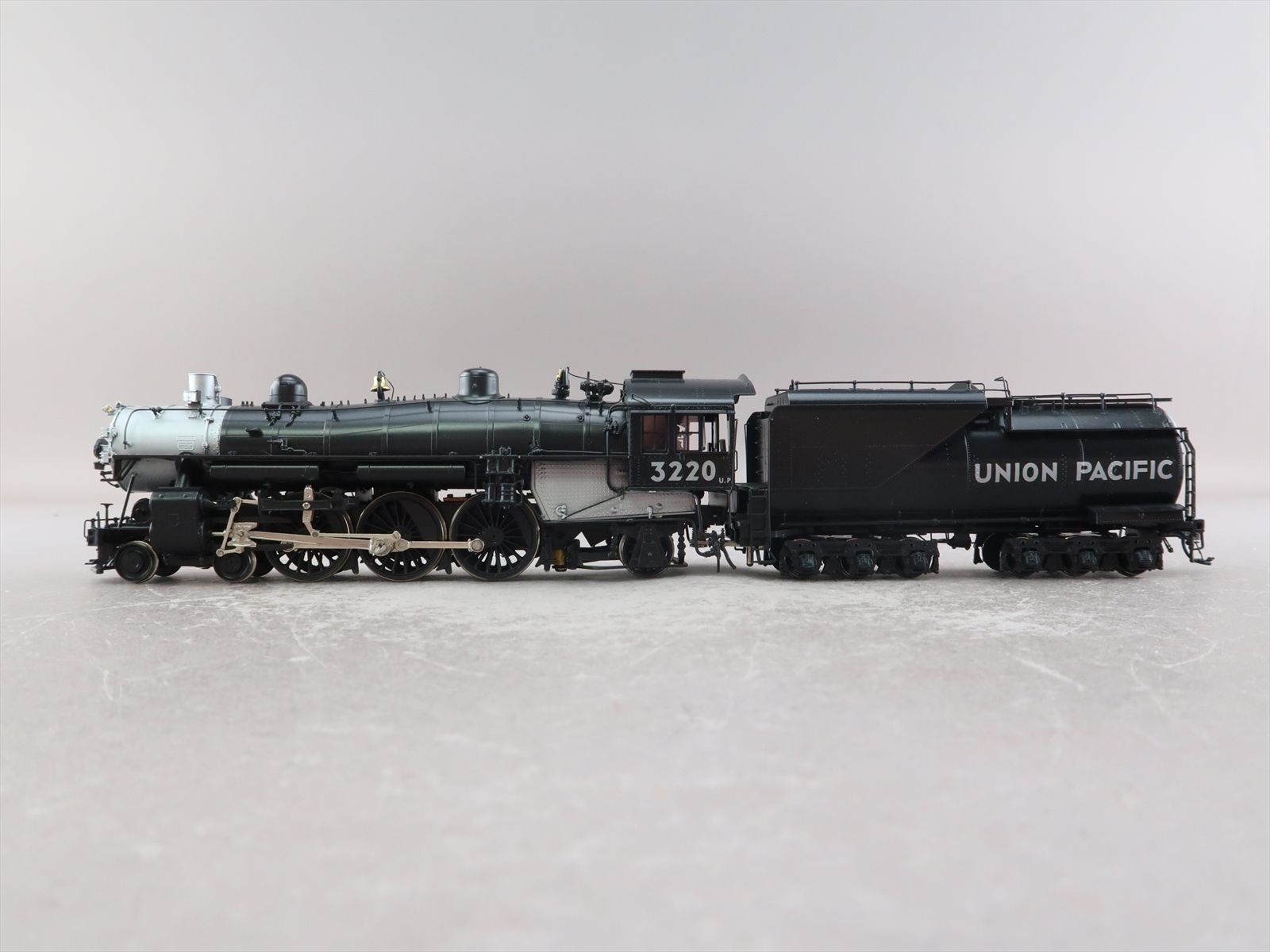 HO Brass Model - OMI 1481 UP Union Pacific 4-6-2 P77 #3220 w/ 6-Axle ...