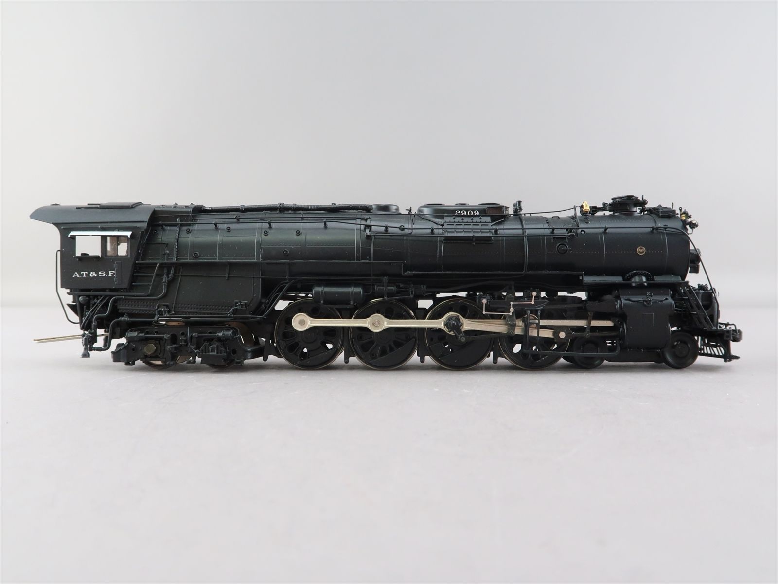 HO Brass Model - Hallmark 068E Super Crown AT&SF Santa Fe 4-8-4 #2909 ...