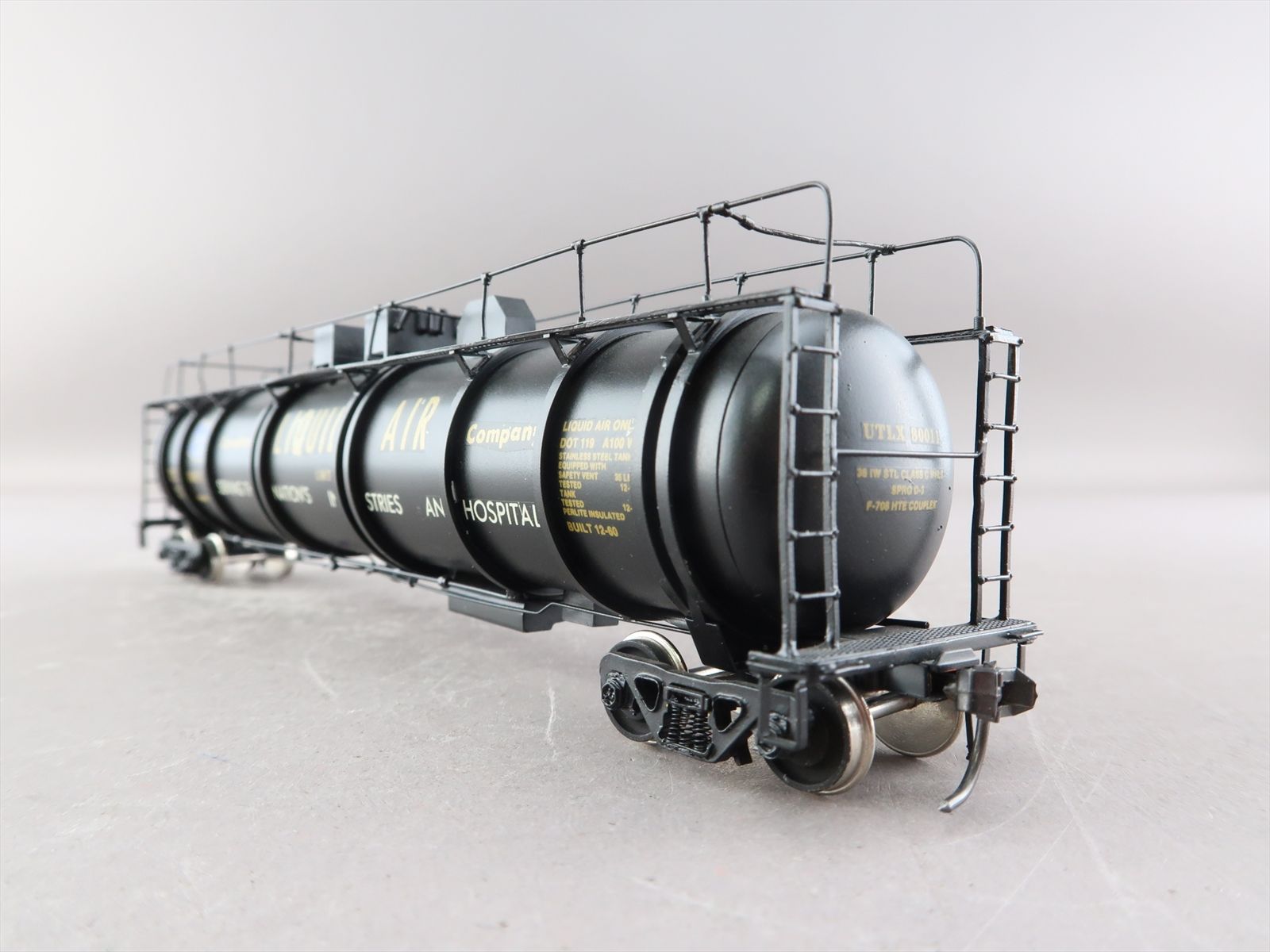 HO Brass Model - OMI 3029 UTLX Canadian Company Limited 61' Liquid Air ...