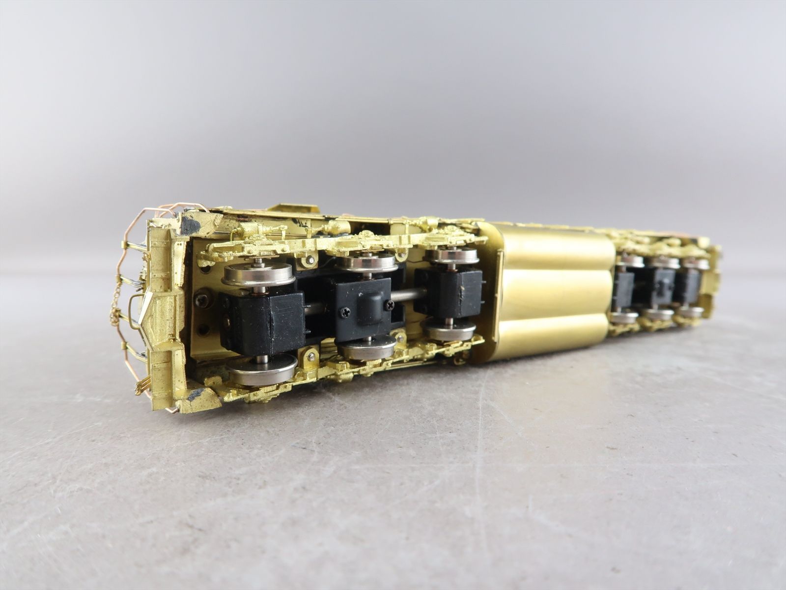 HO Brass Model - OMI 6174 AT&SF Santa Fe EMD SD26 #4600 - 4679 - Unpainted - 1992 Run - Ajin