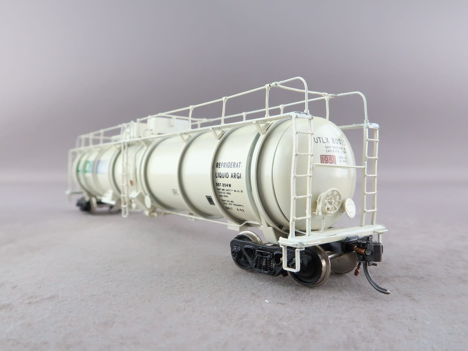 HO Brass Model - OMI 3029 UTLX LINDE 61' Liquid Air Tank Car 15000 ...