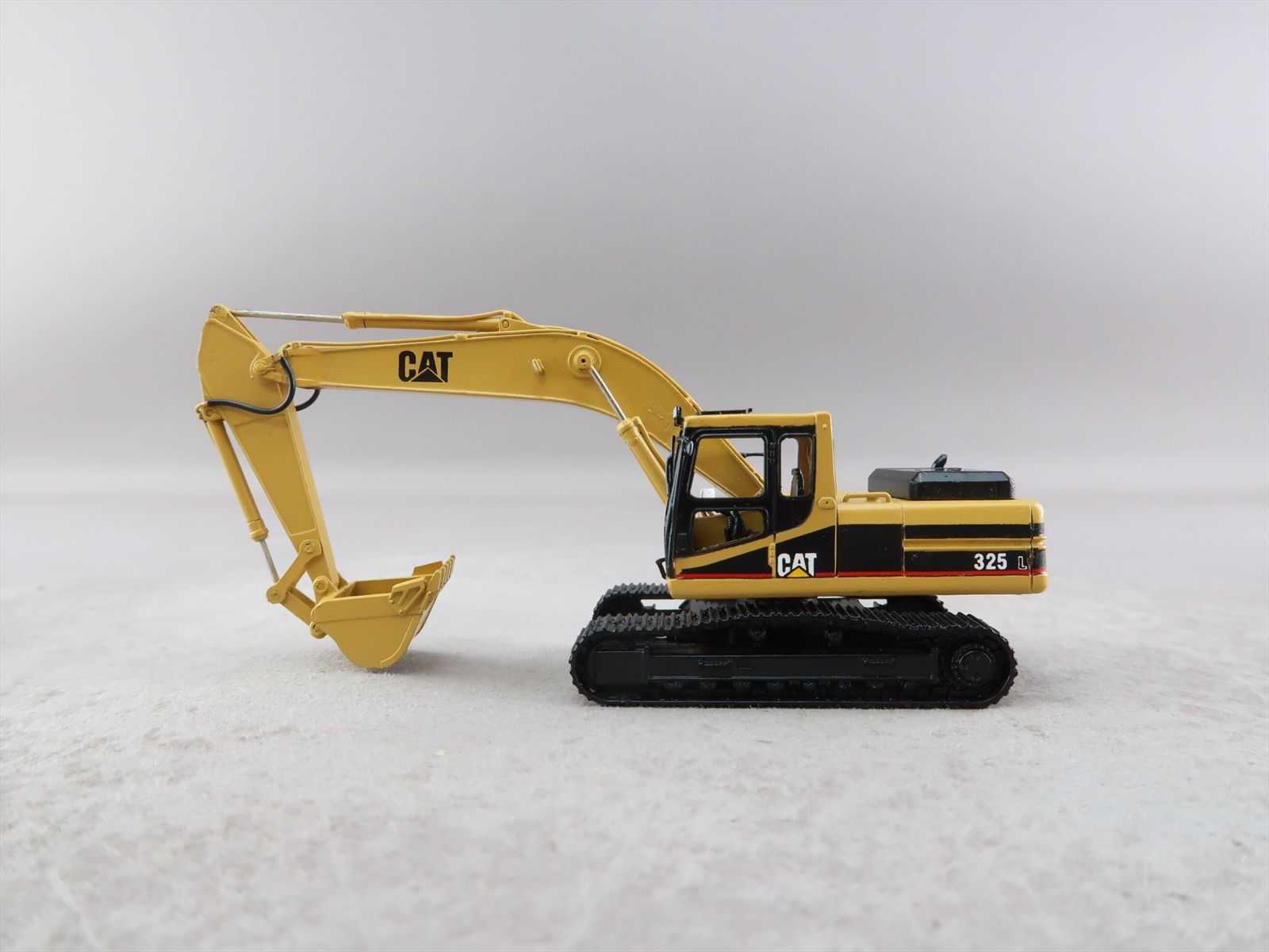 HO Brass Model - CCM Classic Construction Models CAT 325L Excavator - F/P