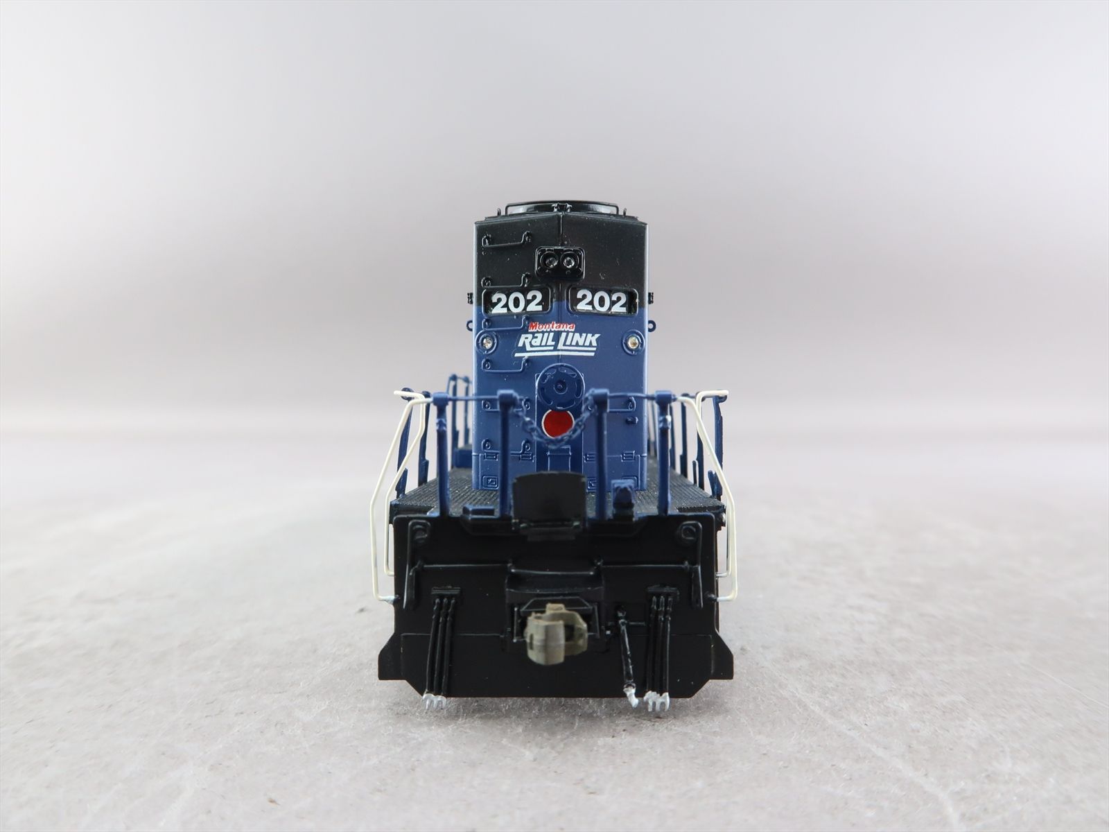 HO Brass Model - OMI 5373 BN as MRL Montana Rail Link SD-40 #202 - Pro ...