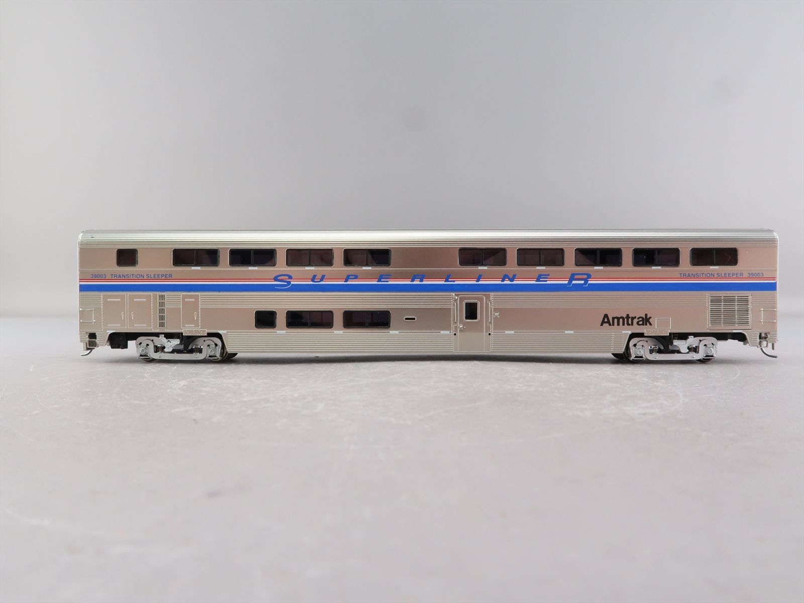HO Brass Model - OMI 3335.1 Amtrak Superliner II Transition Sleeper #39003 - F/P - 1997 Run - Ajin
