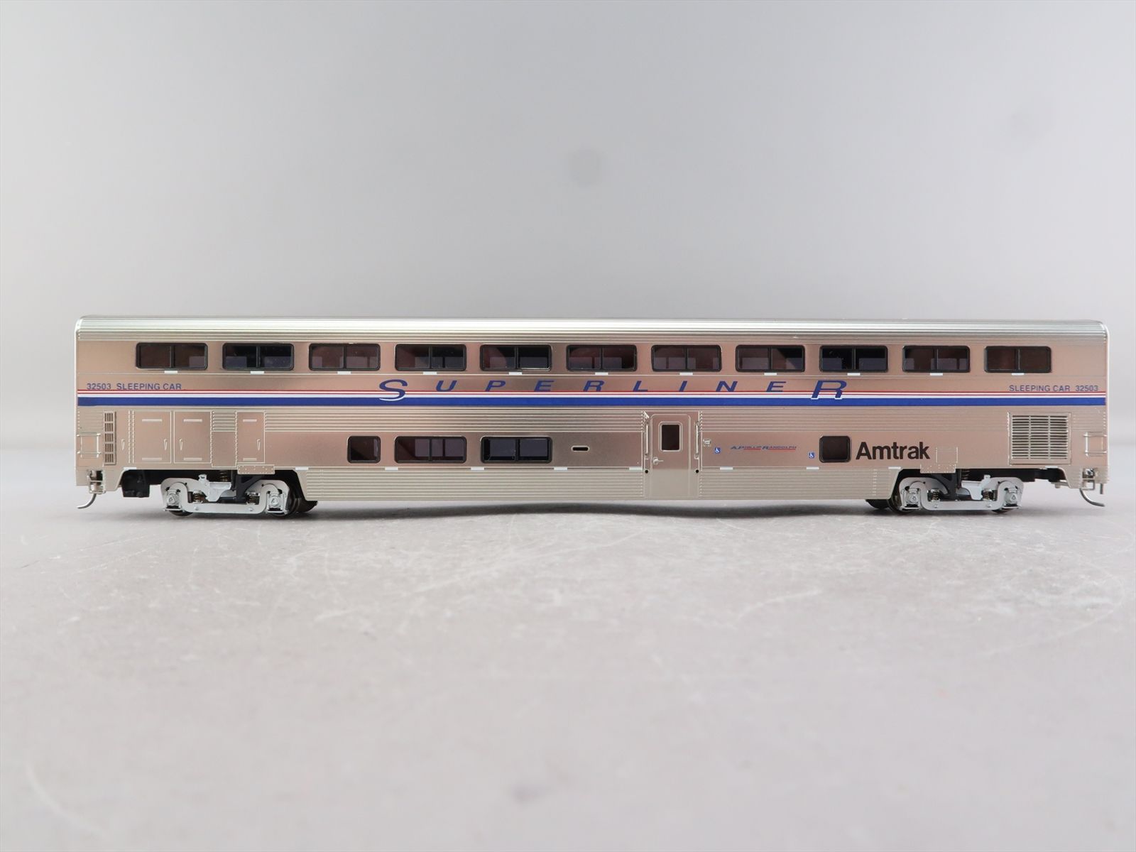 HO Brass Model - OMI 3334.1 Amtrak Superliner II Deluxe Sleeper A. PHILLIP RANDOLPH #32503 - F/P ...