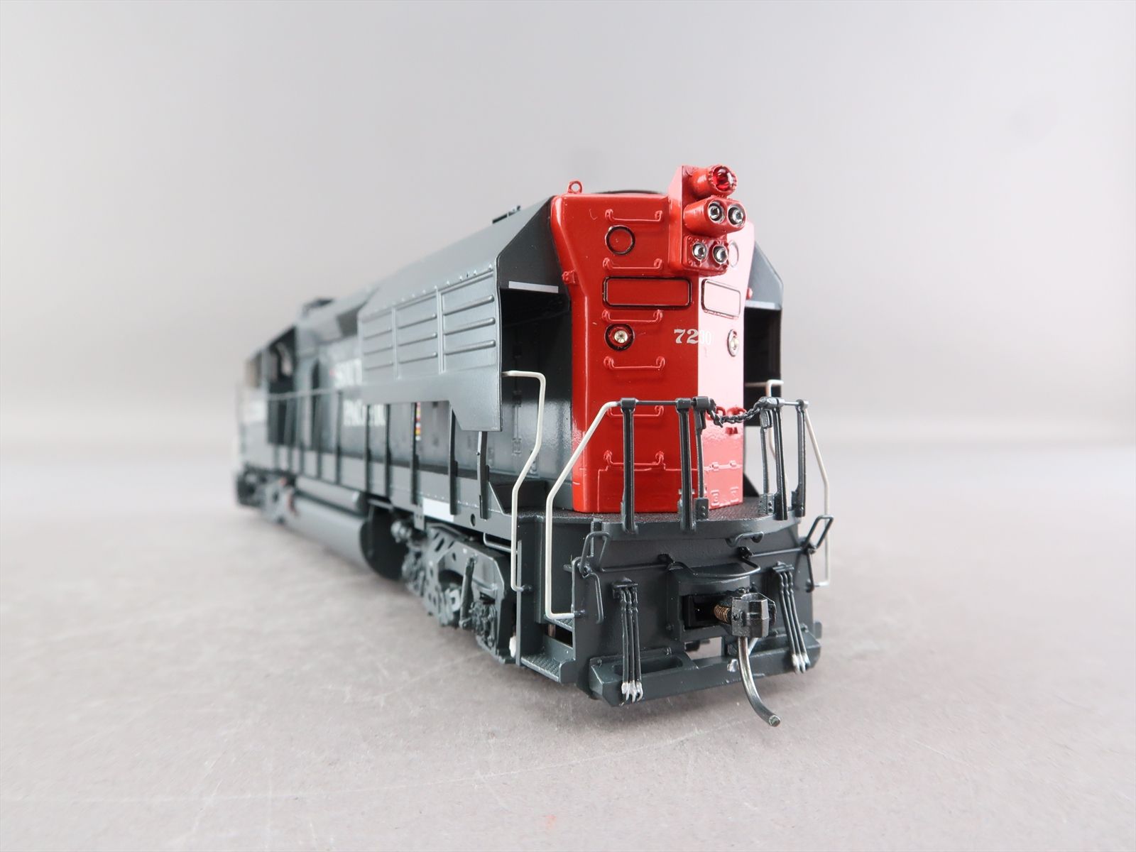 HO Brass Model - OMI 5122.3 SP Southern Pacific GP40X Tunnel Ears #7230 ...