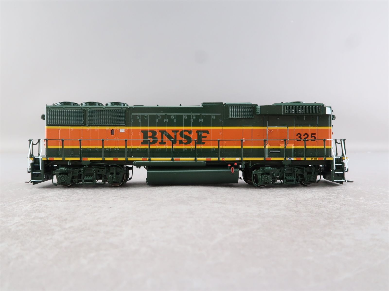 HO Brass Model - OMI 087010037.2 BNSF Burlington Northern Santa Fe Heritage I GP60B Diesel #325 ...