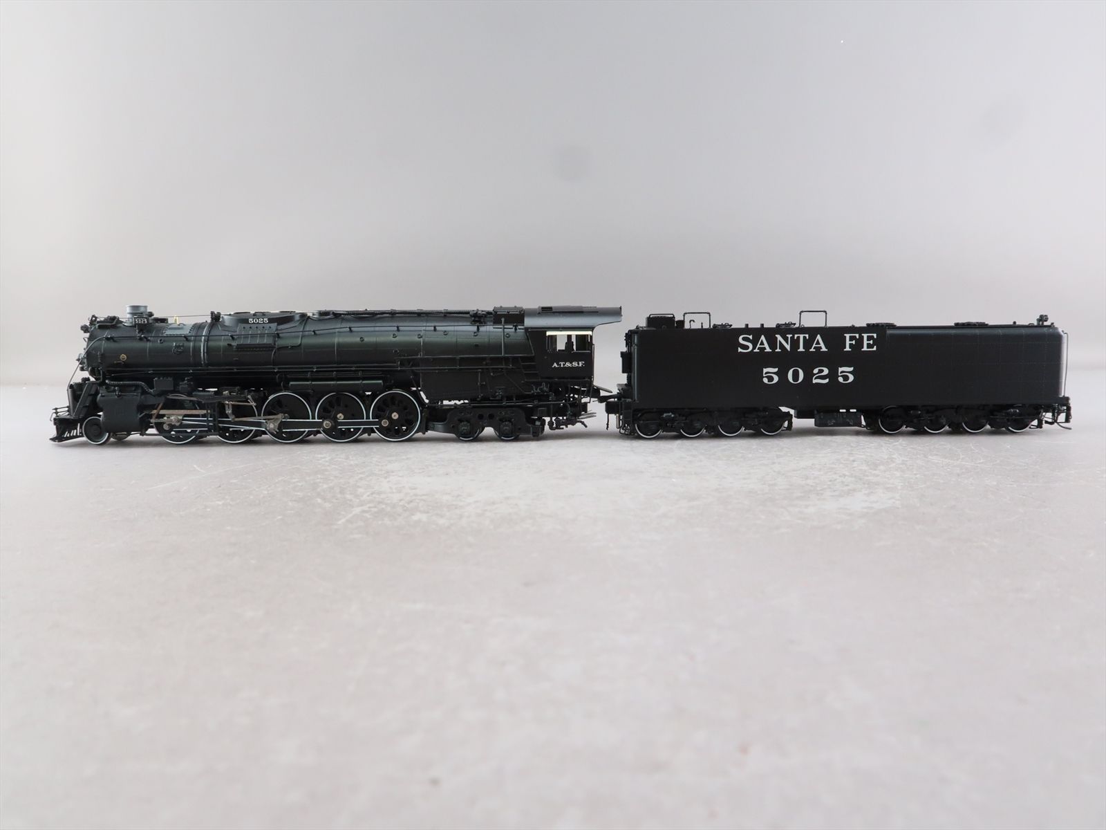 HO Brass Model - Global AT&SF Santa Fe 2-10-4 #5025 - F/P + DCC + Sound - 2007 Run - Sam-Tech