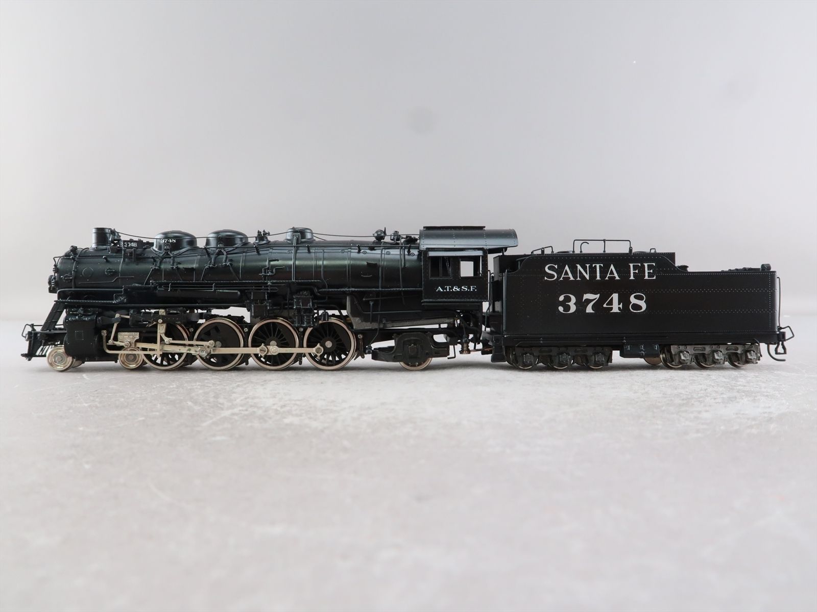 HO Brass Model - Sunset AT&SF Santa Fe 4-8-2 3700 Class 2 Dome Oil ...