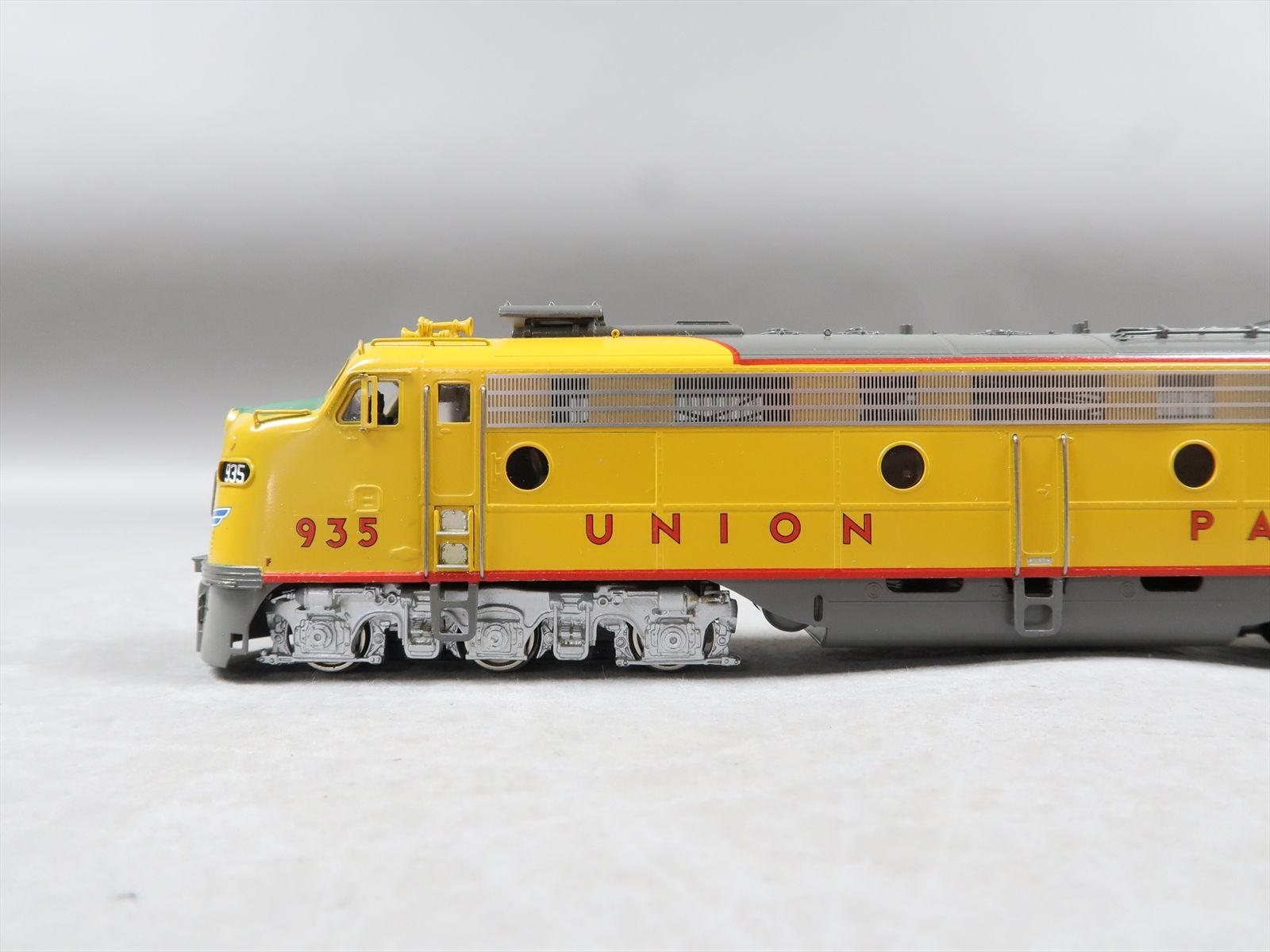 HO Brass Model - Oriental UP Union Pacific E8 E8A E8B A-B-B 2250HP #927 ...