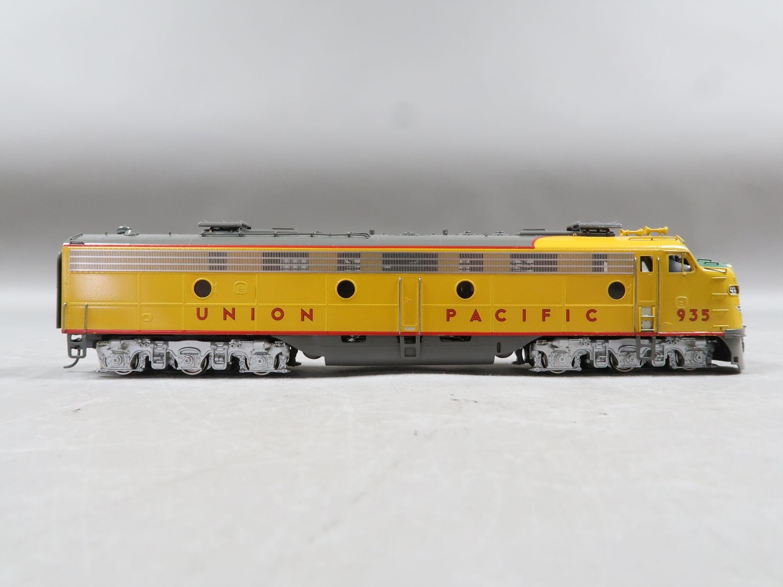 HO Brass Model - Oriental UP Union Pacific E8 E8A E8B A-B-B 2250HP #927 ...