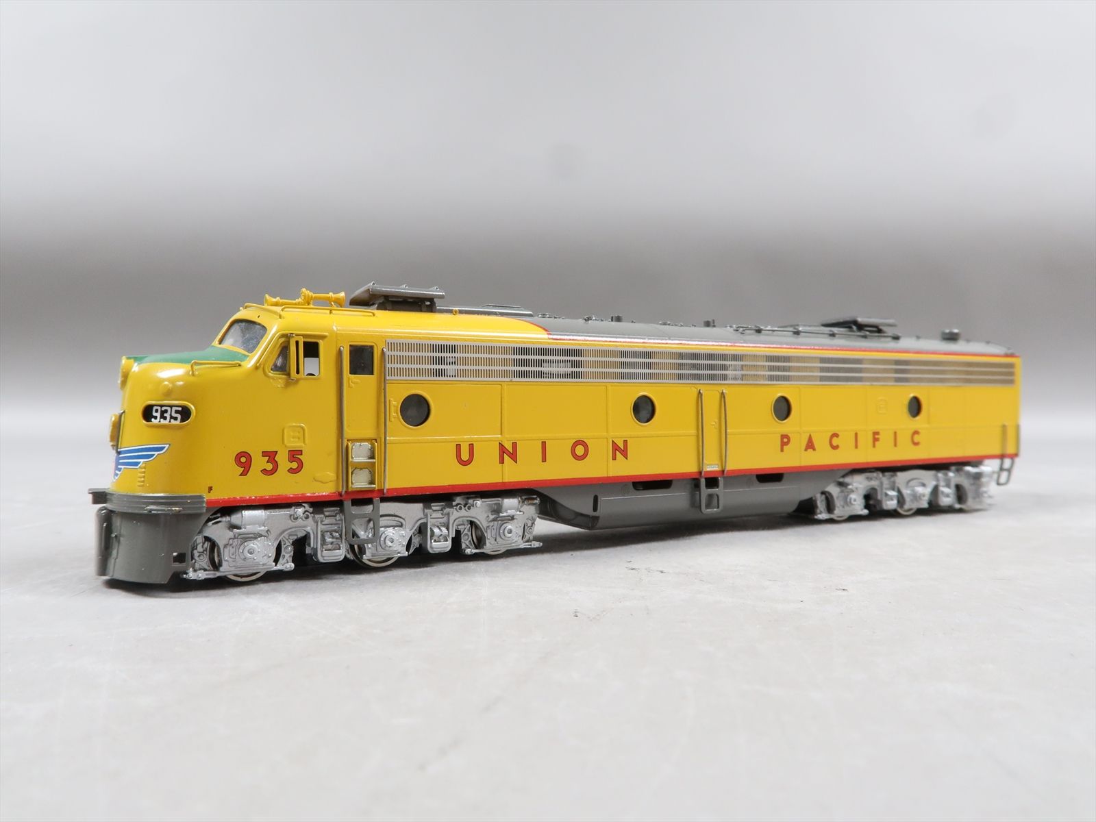 HO Brass Model - Oriental UP Union Pacific E8 E8A E8B A-B-B 2250HP #927 ...