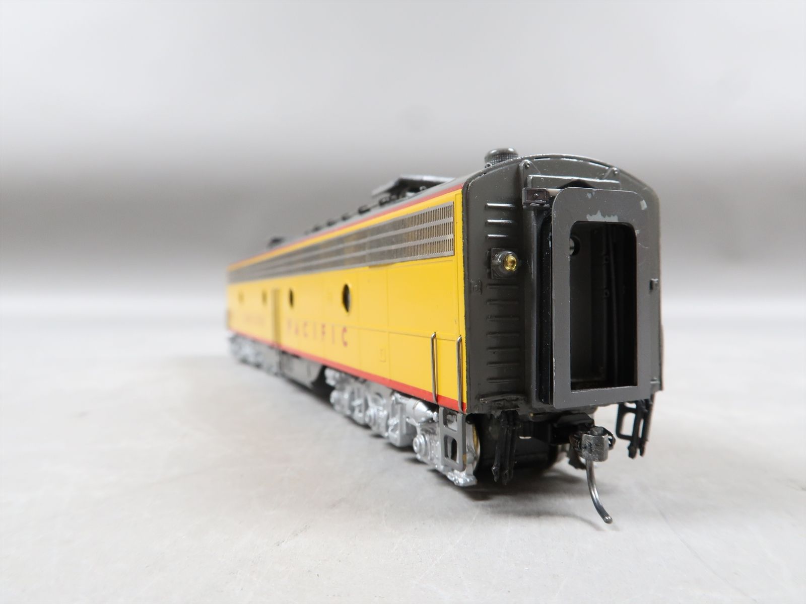 HO Brass Model - Oriental UP Union Pacific E8 E8A E8B A-B-B 2250HP #927 ...