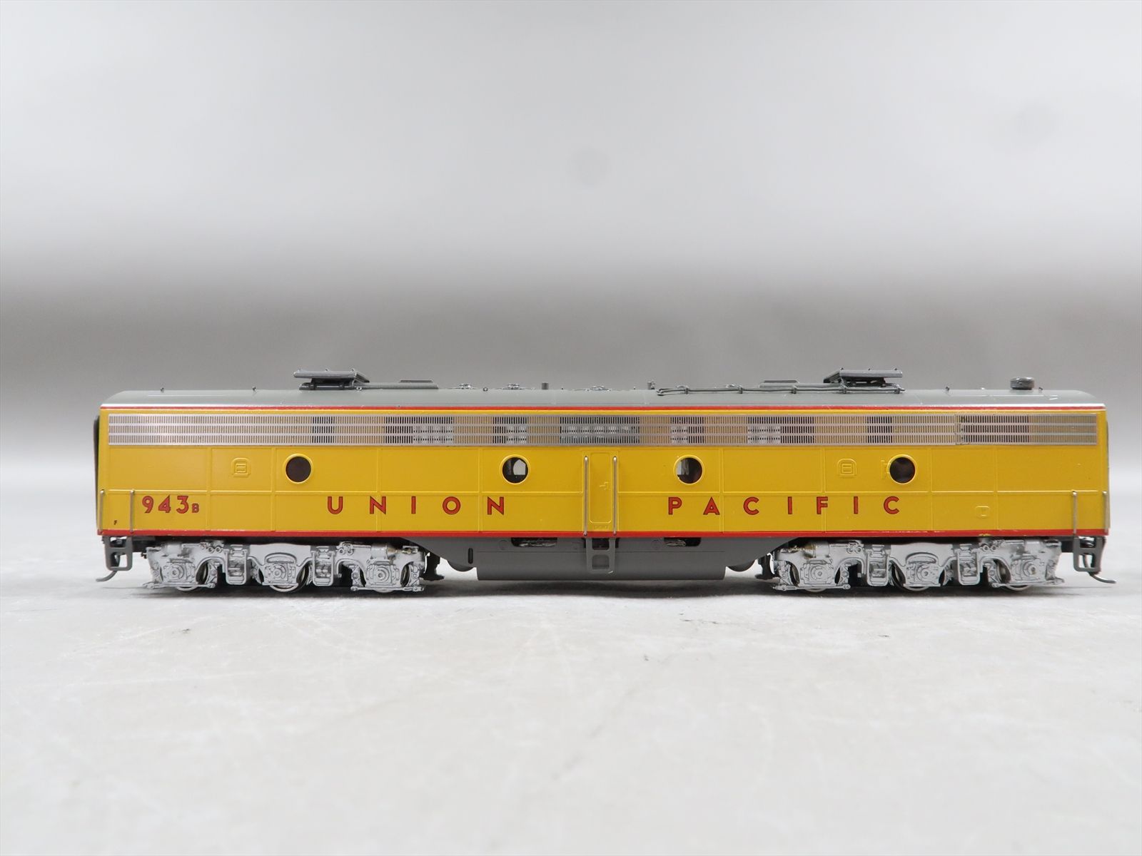 HO Brass Model - Oriental UP Union Pacific E8 E8A E8B A-B-B 2250HP #927 ...